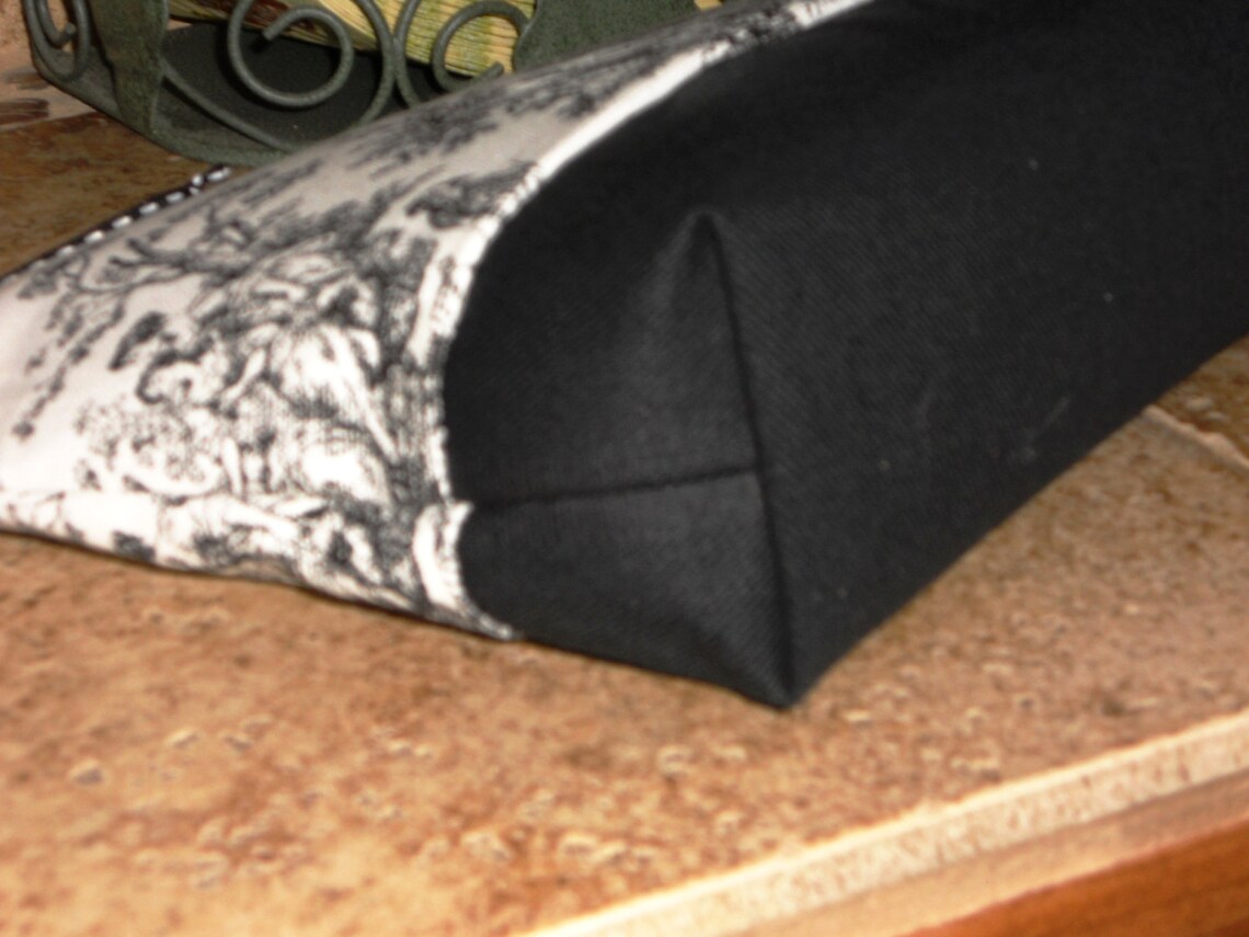 Black and White Toile Toiletry Bag / Make up Bag / Cosmetics / - Etsy