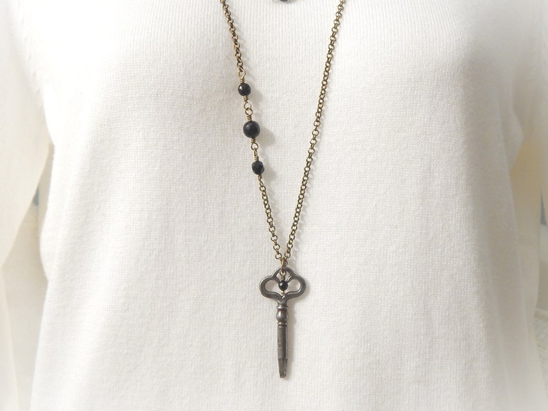Vintage Key Necklace Black Gemstone Necklace Skeleton Key - Etsy