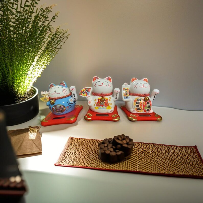 Solar Powered Waving Arm Lucky Cat Maneki-neko Beckoning Cat Lucky Cat ...