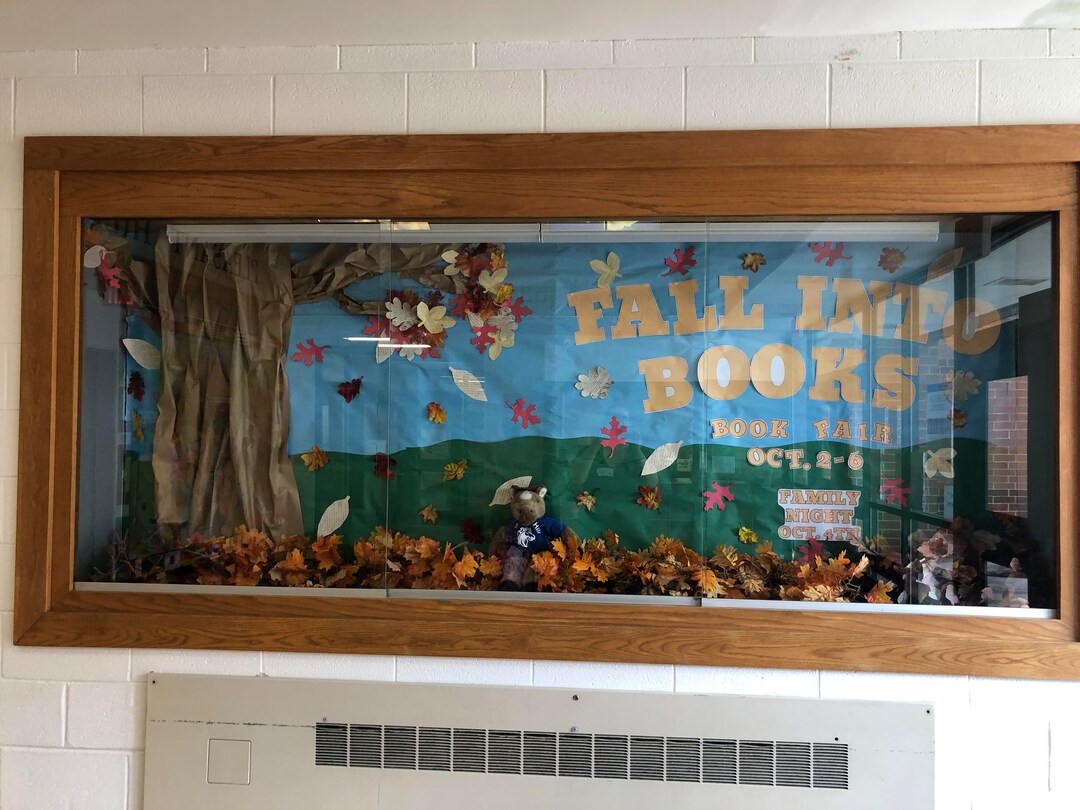 Fall Into Books Bulletin Board Kit - Etsy