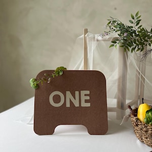 Modern Dohl Table, 100 Days Table, 1st Birthday Party Table With Free ...