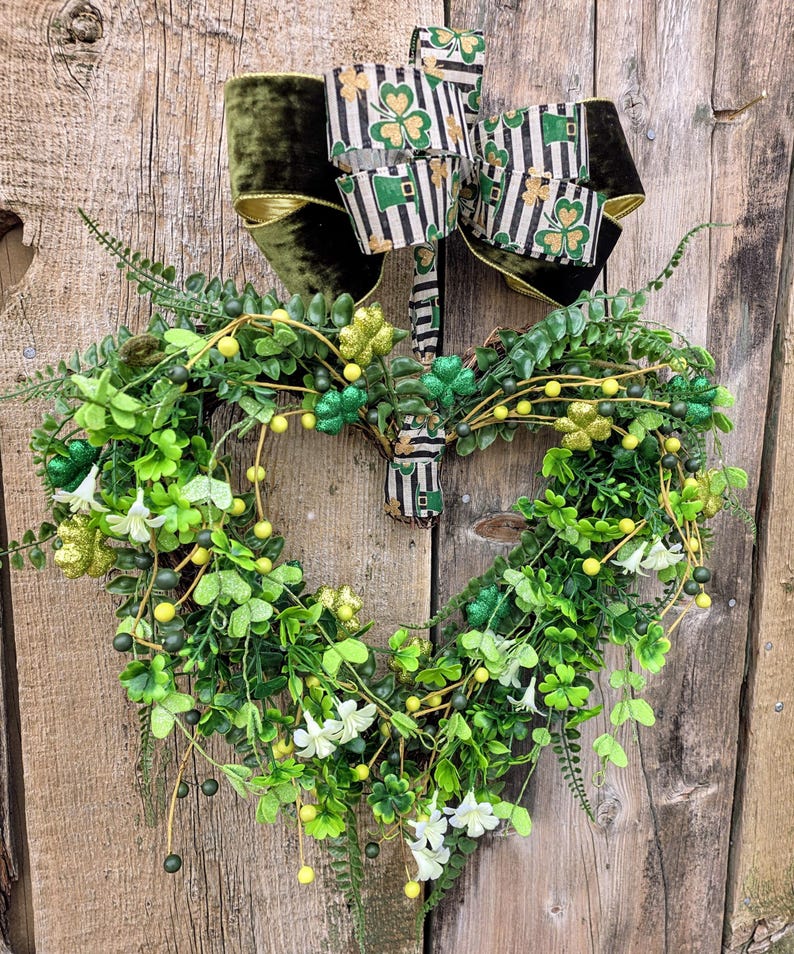 St Patrick's Day Heart Wreath: Mixed Clovers on Heart Shaped Grapevine ...