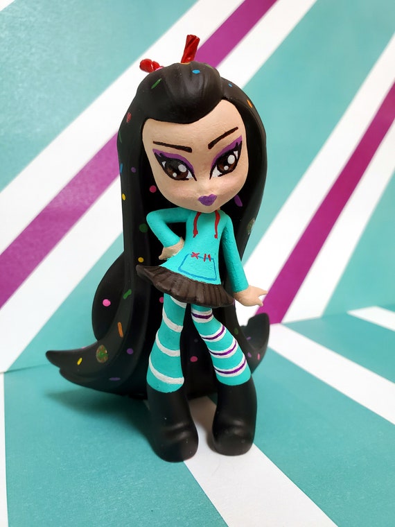 Custom Teen Vanellope Von Schweetz Figur repainted - Etsy.de