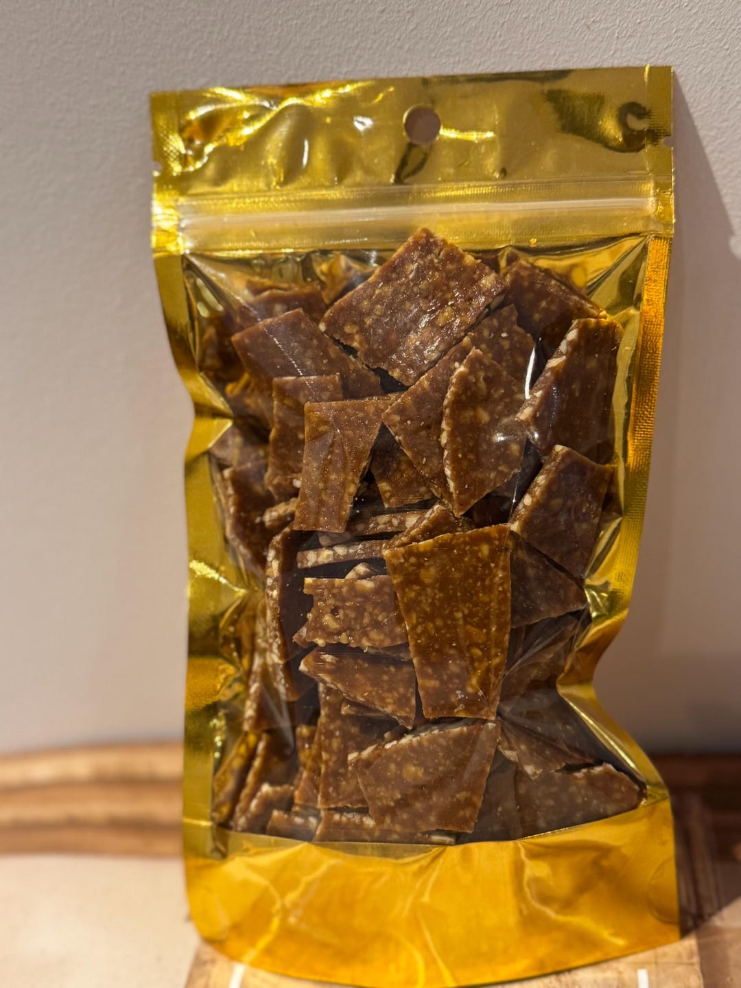 HOMEMADE PEANUT BRITTLE - Crunchy Caramel Peanut Brittle Bites, 100g ...