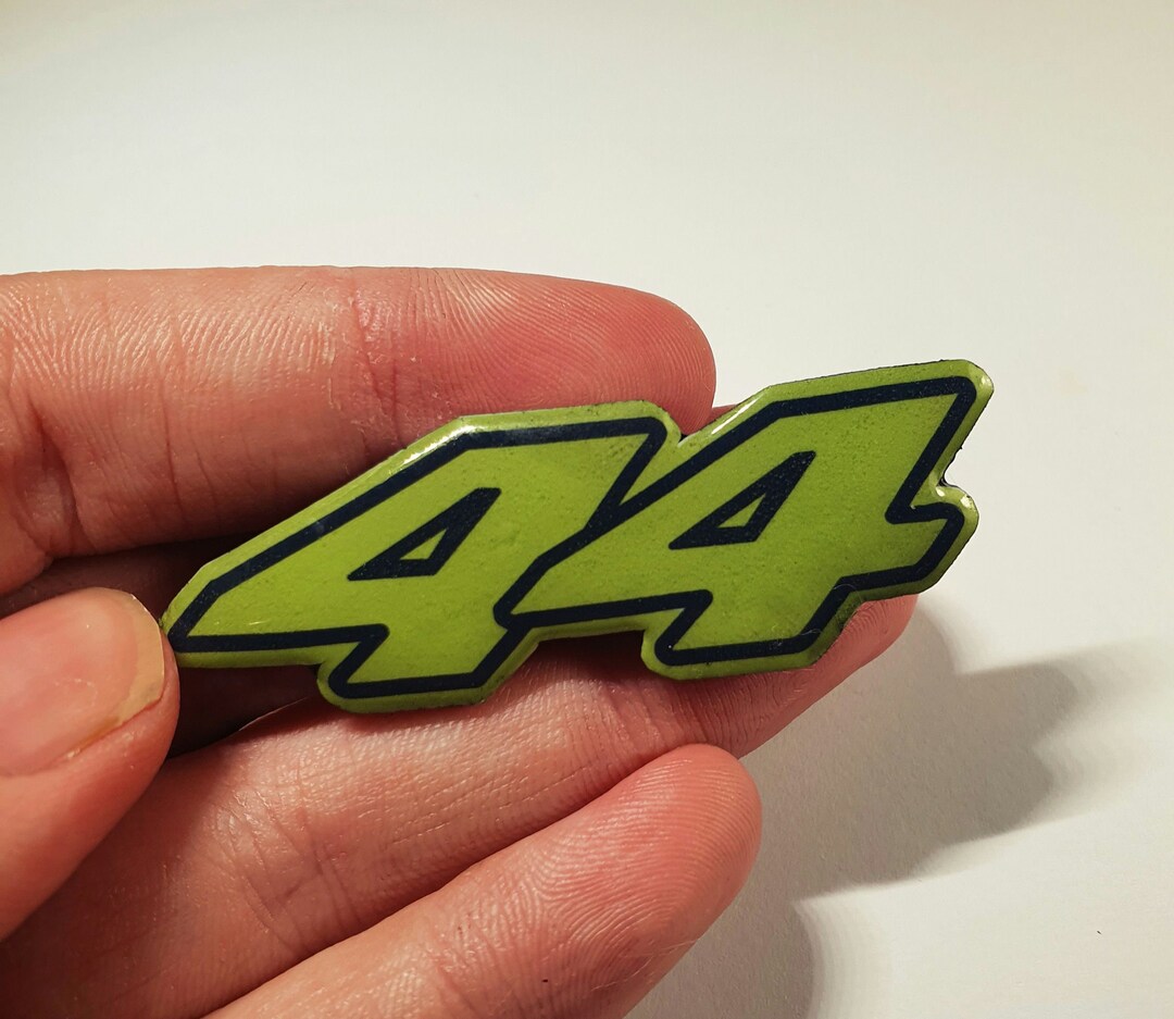 Number 44 Lewis Hamilton F1 Pin Badge - Etsy