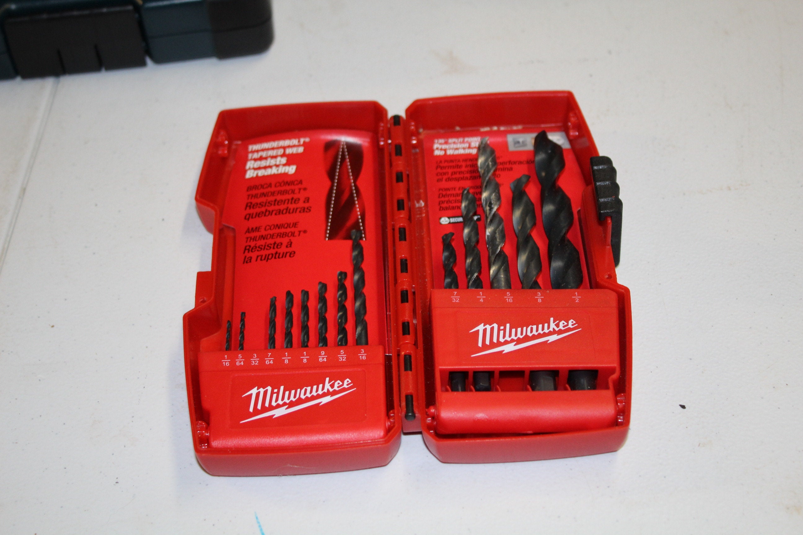 Milwaukee Tools Drill Bit Set in Case Milwaukee 13 Piece Drill Bit Set ...