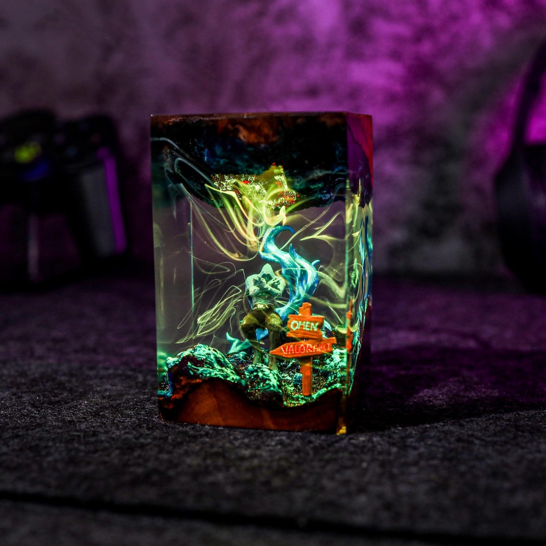 Custom OMEN Valorant Resin Epoxy Lamp, Custom Jett Valorant Night Light ...