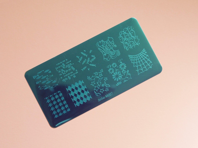 Houndstooth Distorted Plaid Patterns Nail Art Stamping Template Plates ...