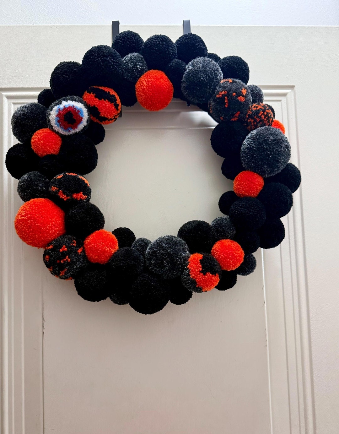 Halloween Pom Pom Wreath - Chroma Crush Handmade - Etsy