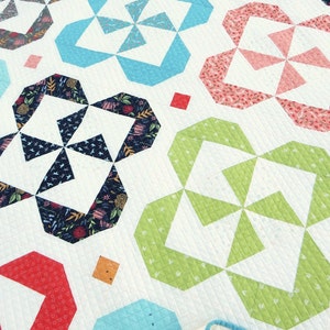 Pinwheel Posies Quilt Paper Pattern - Etsy