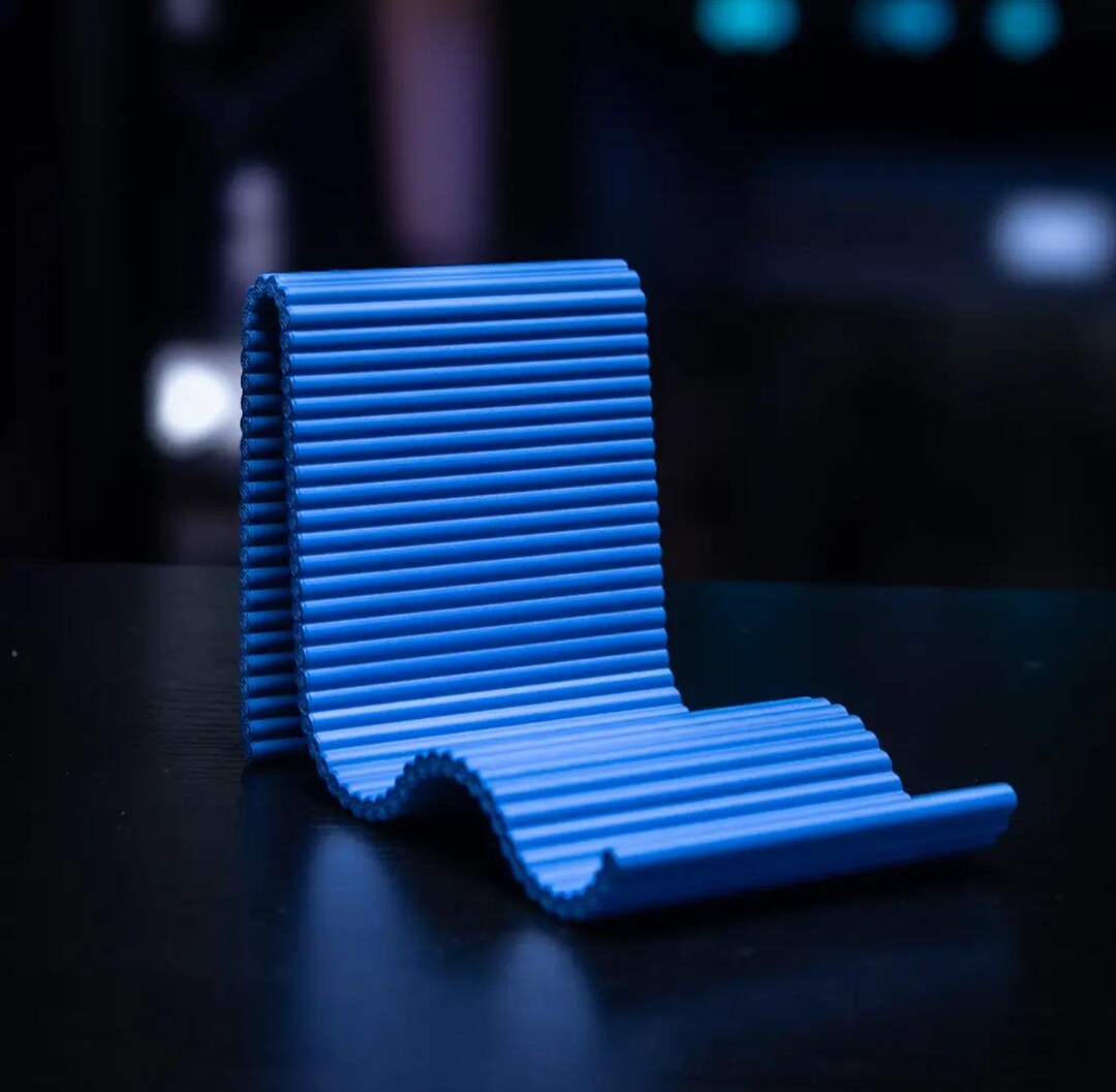 Waveline Stand 3D Printed Wavy Phone Stand for Hands-free Viewing Sleek ...