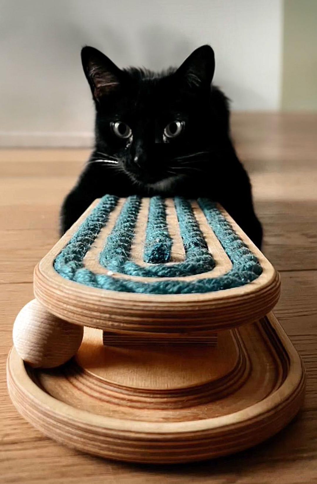 Interactive Floor Cat Scratcher: Jute Rope & Ball Toy Cat Scratcher ...