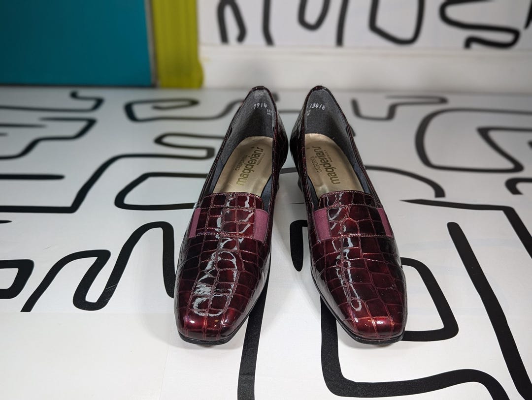 Gator Glide: Maroon Gator Pattern Loafers 8S - Etsy