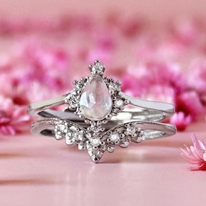 Acotar Officially Licensed, High Lady of the Spring Court Ring, Velaris ...