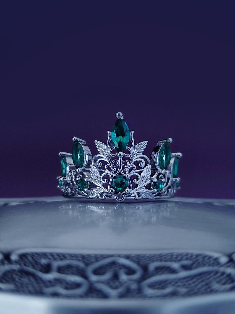 Powerless Officially Licensed, Fearless Lost Queen Crown Ring, Paedyn ...