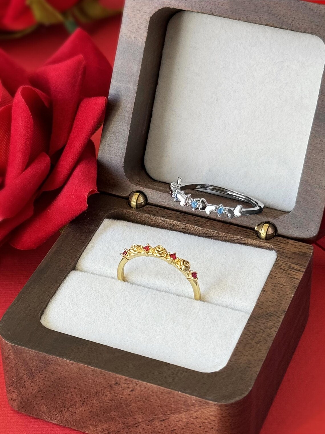 Caraval Officially Licensed, Scarlett & Donatella Ring, Scarlett Dragna ...