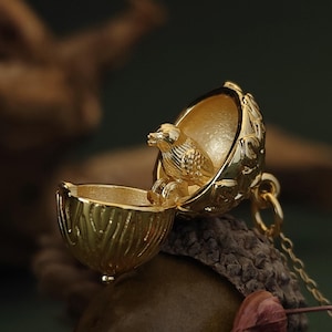The Cruel Prince Officially Licensed, Liriope's Acorn Necklace, Jude ...