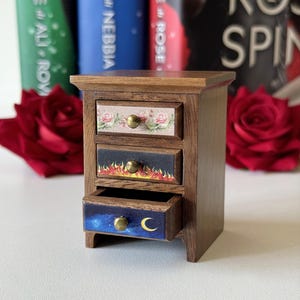 Acotar Officially Licensed, Feyre Archeron Chest of Drawers Dollhouse ...