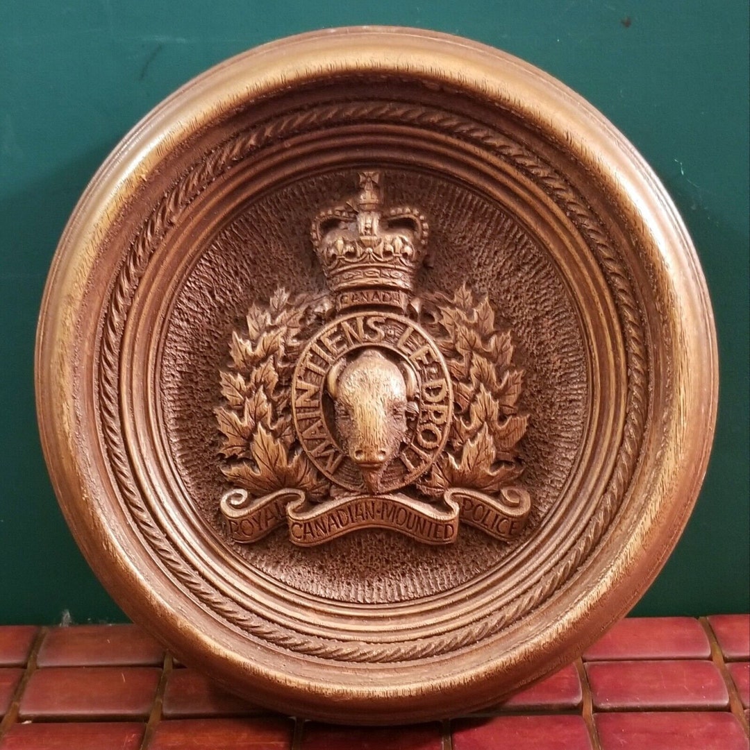 Vintage 1979 Royal Canadian Mounted Police RCMP Walnut Wood Wall Plaque ...