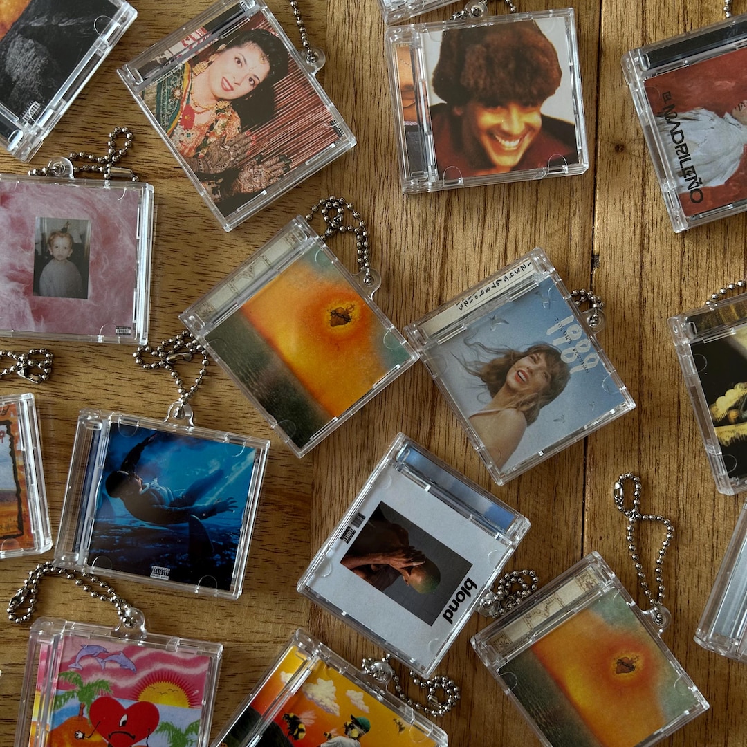 Custom Mini CD Keychain with NFC. - Etsy España