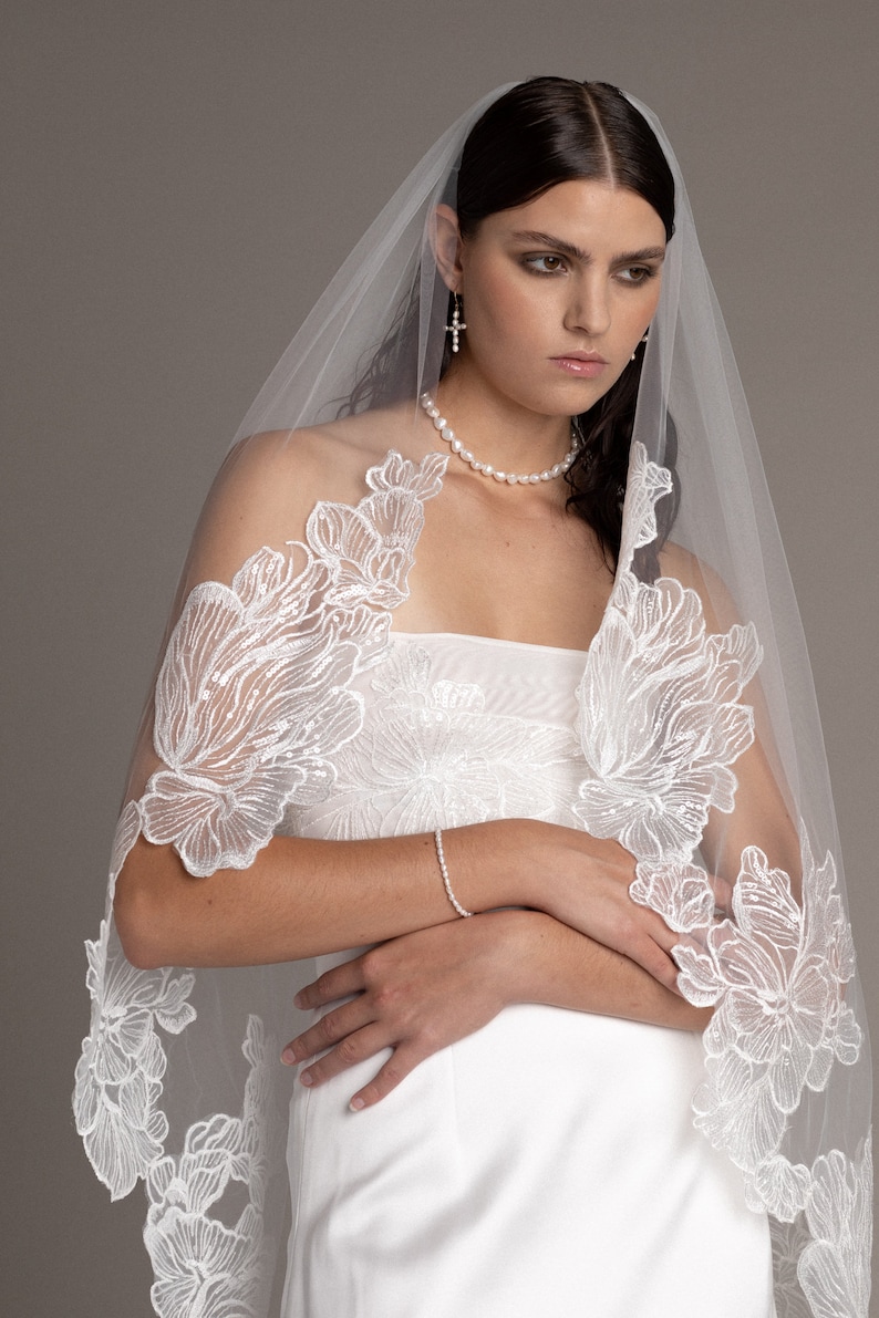 New French Lace Bridal Veil, Floral Applique Tulle Veil, Flower Lace ...