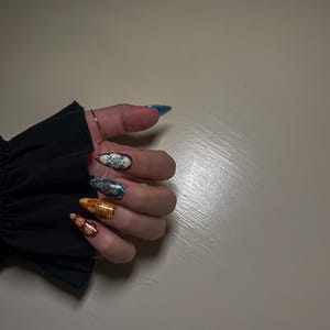 Detailed Tile Style Press on Nails - Etsy