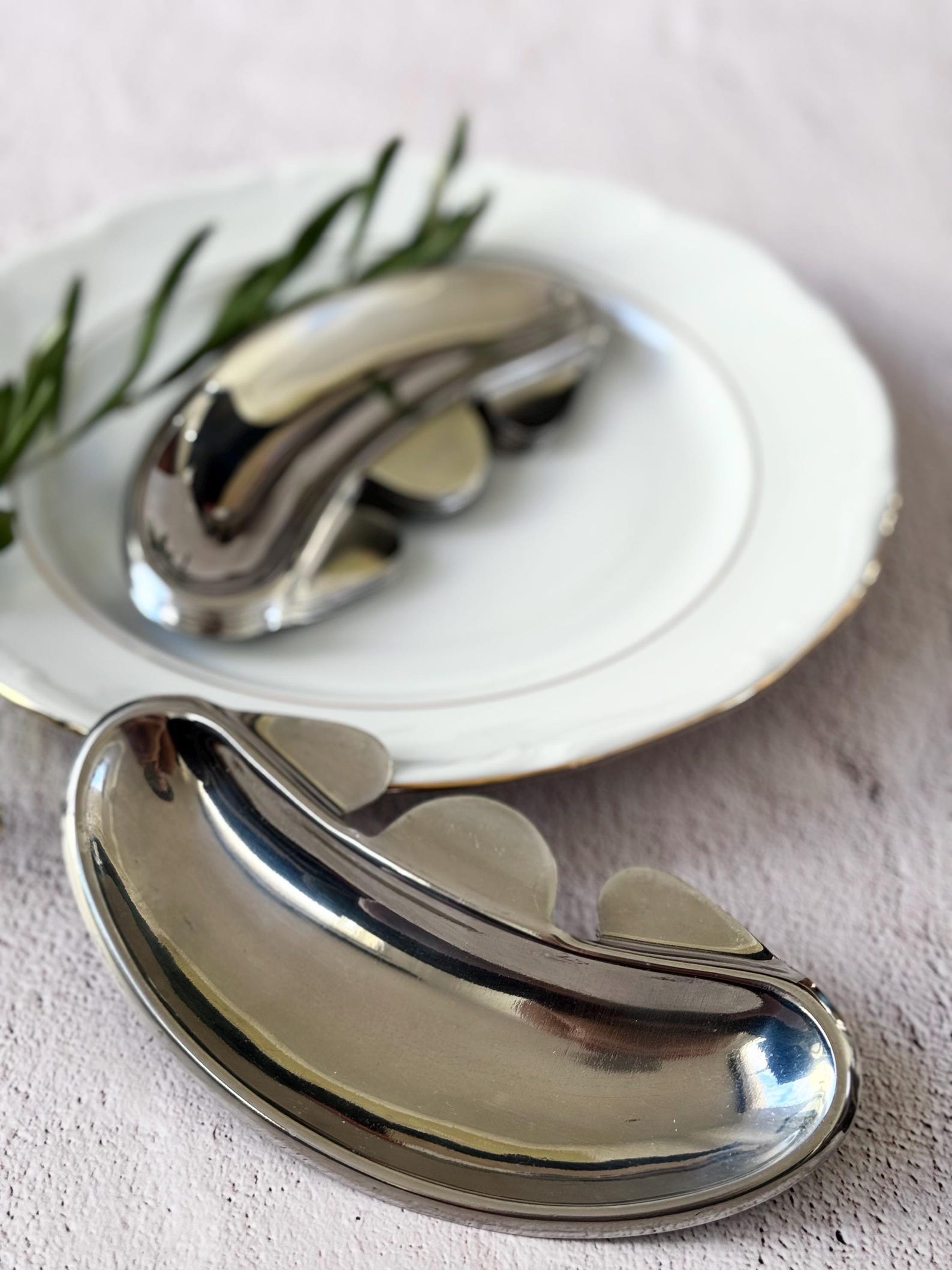 Set of 6 and Set of 4 Vintage Stainless Steel Clip-on Fish Bone Dishes ...
