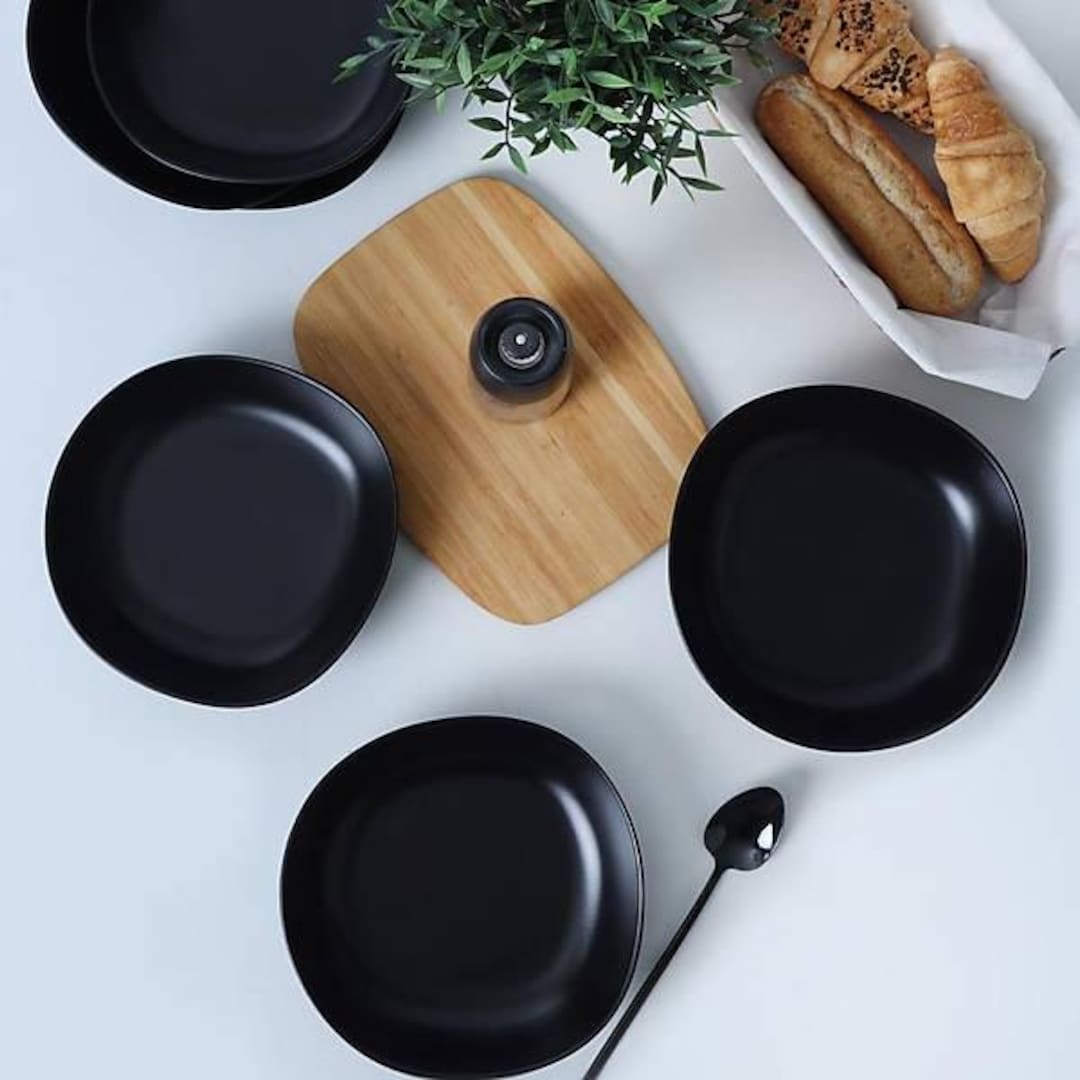 Matte Black Eleanor Dinner Plates Set of 6, 22 Cm Elegant and Modern ...