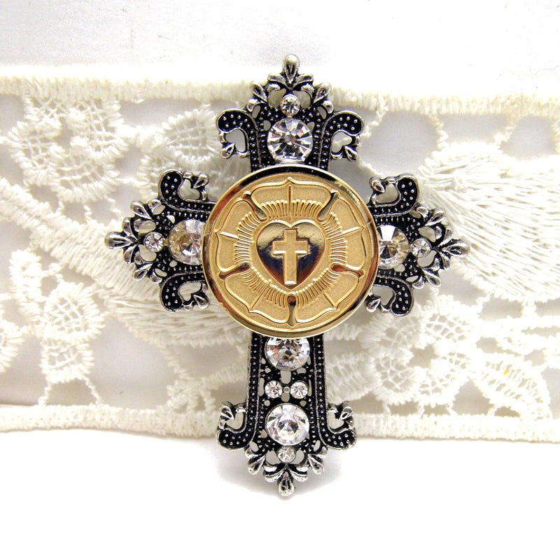 Lutheran Gifts - 60+ Gift Ideas for 2025