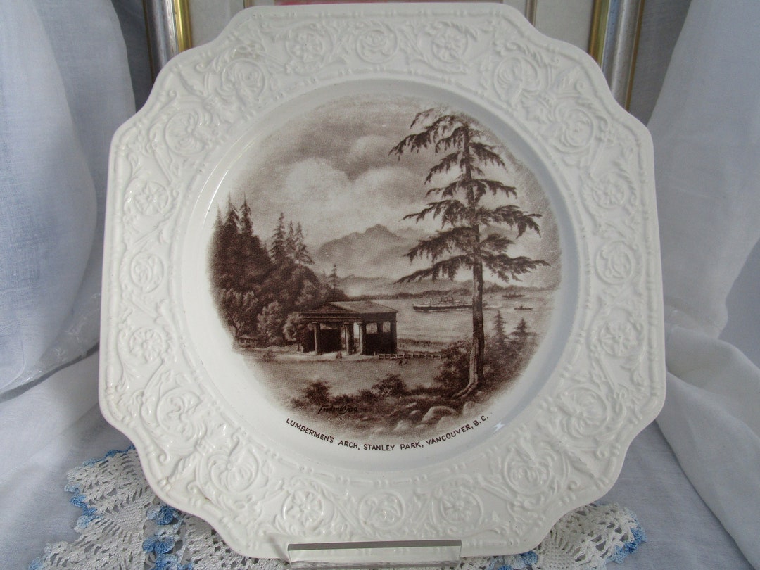 CROWN DEVON CHINA S. Fielding & Co. Ltd. Collectible Plate - Etsy