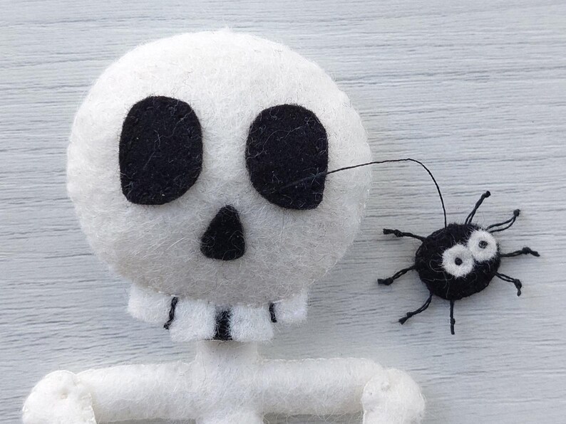 Felt Skeleton Sewing PDF Pattern, Spider, Stitching Tutorial, DIY Plush ...