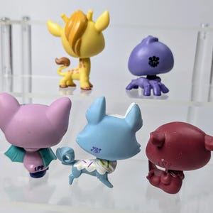 Hasbro - Littlest Pet Shop - LPS - #2142 Bat - #122 Giraffe - #253 ...