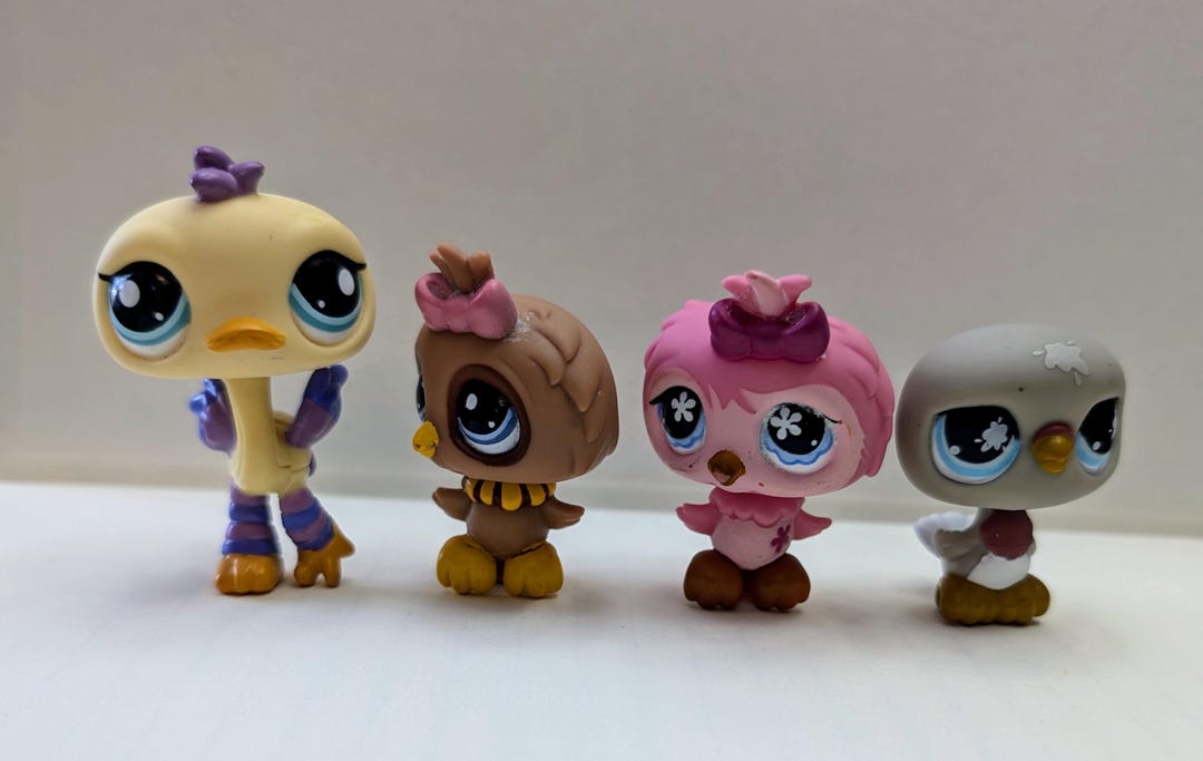 Hasbro - Littlest Pet Shop - LPS - Lot of 4 - Owl, Pidgeon, Parrot and ...