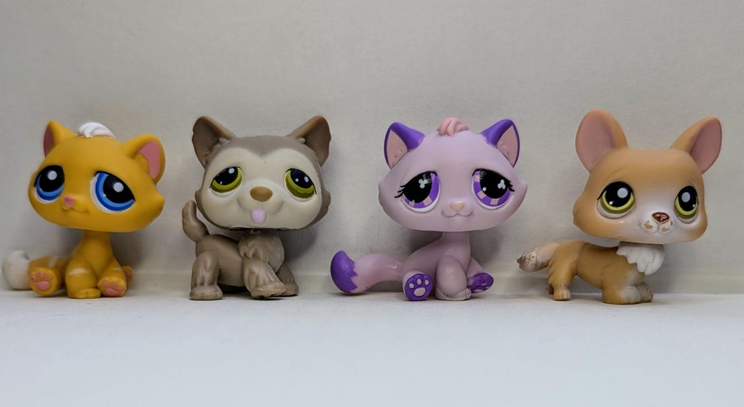 Hasbro - Littlest Pet Shop - LPS - Set of 4 - Purple Cat, Yellow Cat ...