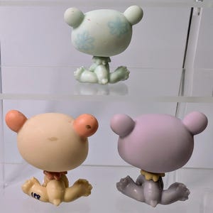 Hasbro - Littlest Pet Shop - LPS - Mint Bear #794 - Bear Fishing #2429 ...