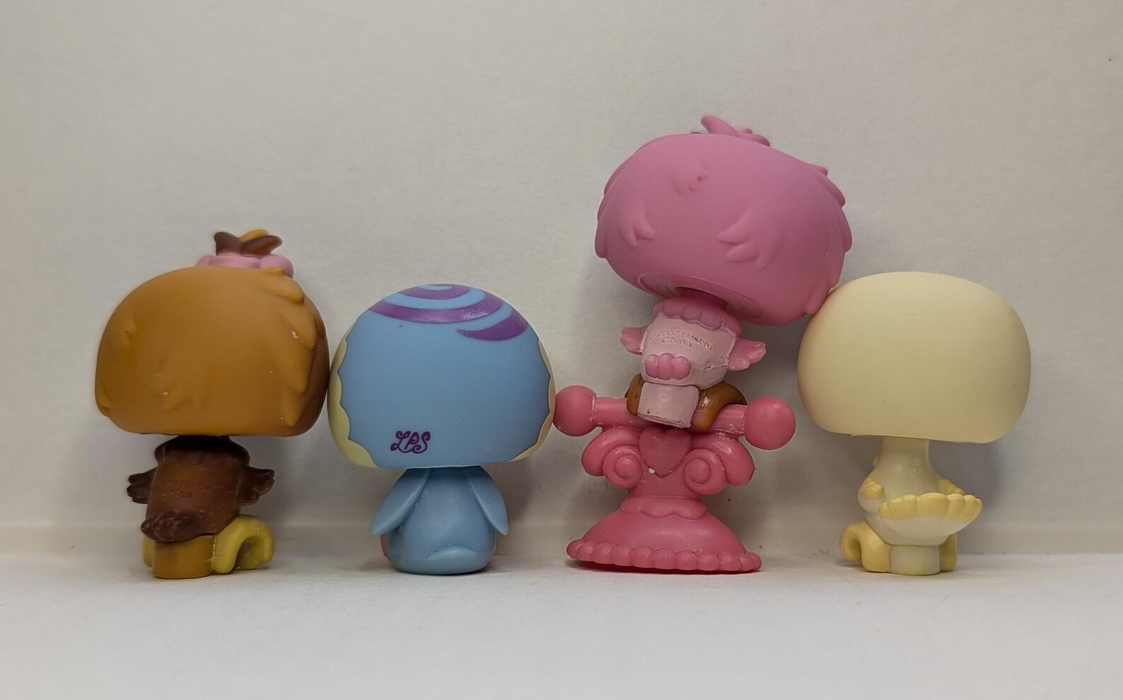 Hasbro - Littlest Pet Shop - LPS - Set of 4 - Pink Owl #496, Brown Owl ...