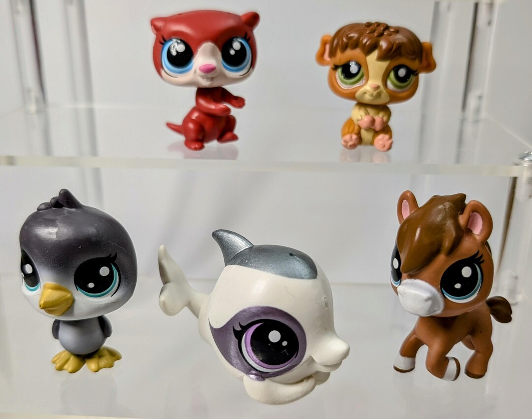 Hasbro - Littlest Pet Shop - LPS - #142 Otter - #131 Dolphin - #99 ...