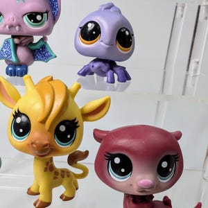 Hasbro - Littlest Pet Shop - LPS - #2142 Bat - #122 Giraffe - #253 ...