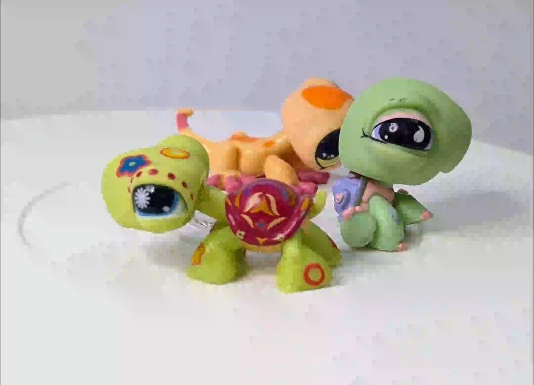 Hasbro - Littlest Pet Shop - LPS - Red Turtle #1009 - Sitting Turtle ...