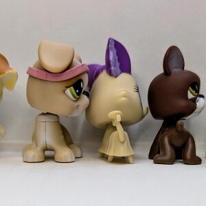 Hasbro - Littlest Pet Shop - LPS - Set of 5 - Bulldog #46, Boxer Beige ...