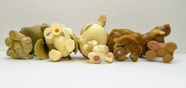 Hasbro Littlest Pet Shop LPS Set of 5 Poodle 146, Yorkie 6, Chowchow ...