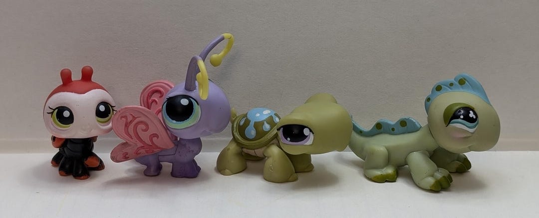 Hasbro Littlest Pet Shop LPS Set of 4 Papilon 93, Ladybug 221, Iguana ...