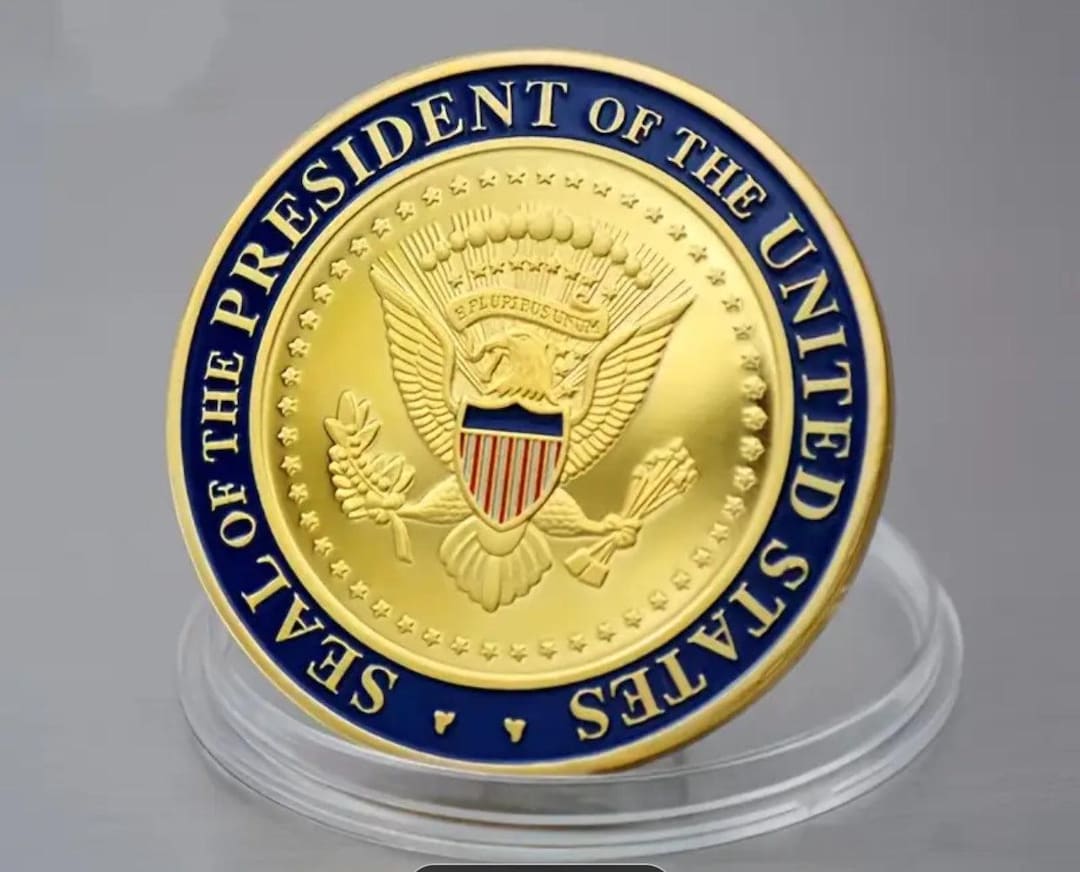 2 Donald Trump Gold Color -plated Memorabilia Coins - Presidential Seal ...