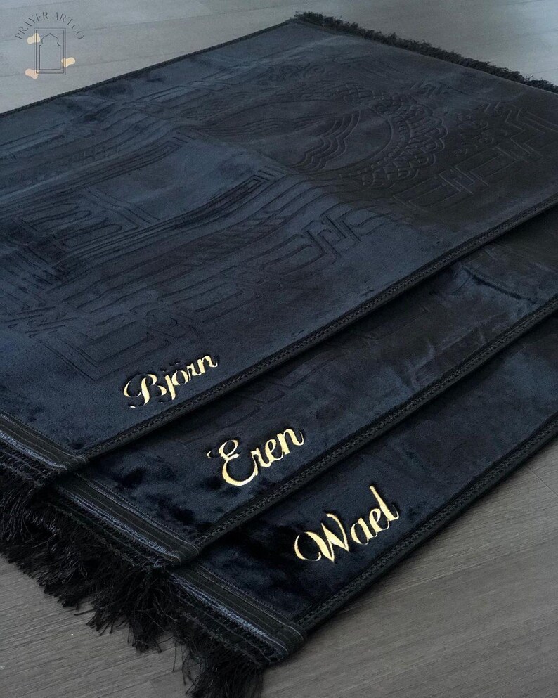 Custom Plush Velvet Prayer Rug Set With Quran Pearl Tasbeeh Set ...