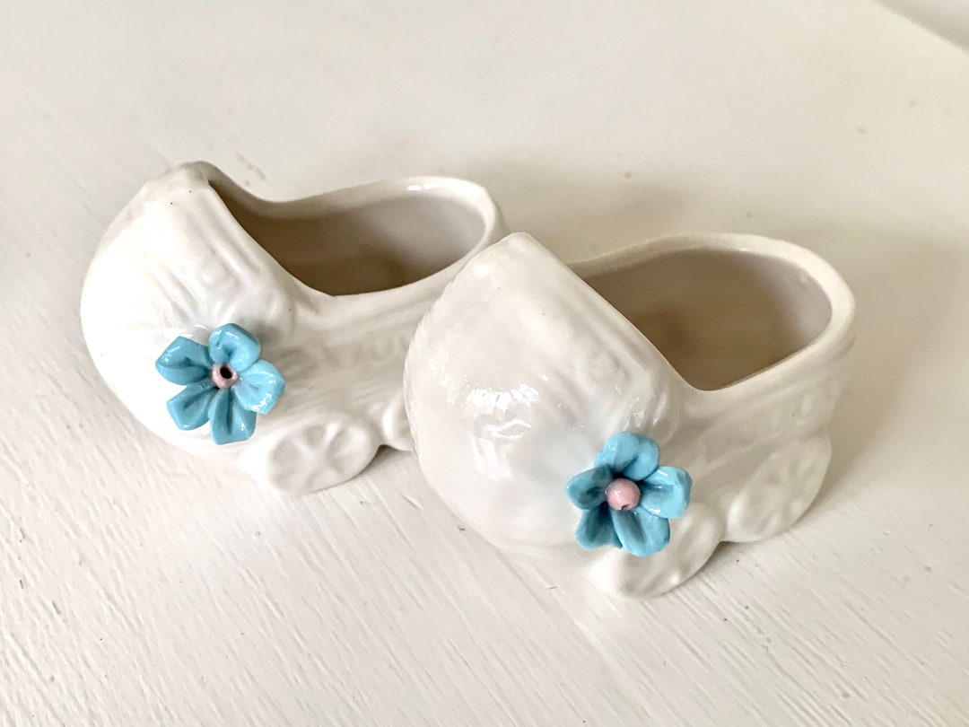 Vintage Baby Carriage Décor, Pair of Ceramic Knick Knacks - Etsy
