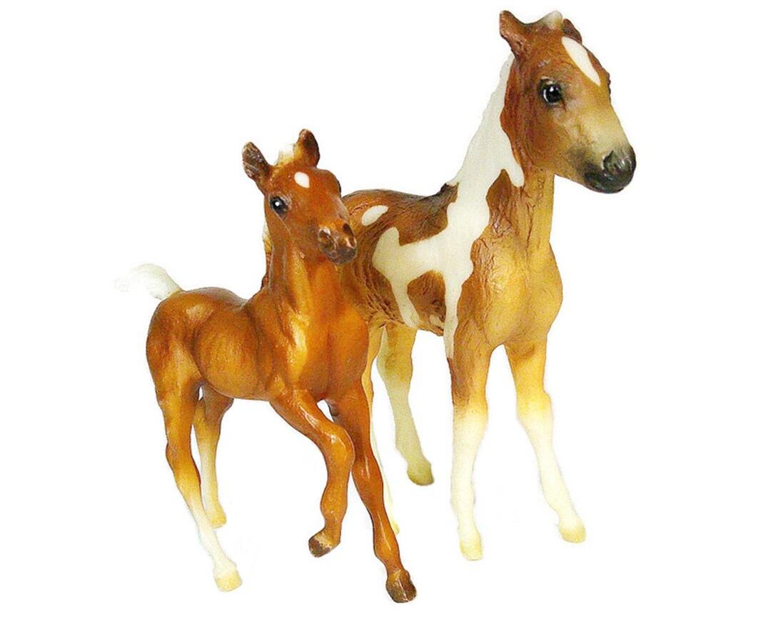 2 Vintage Breyer Foals Toy Horse Models Stormy Chincoteague Pinto ...