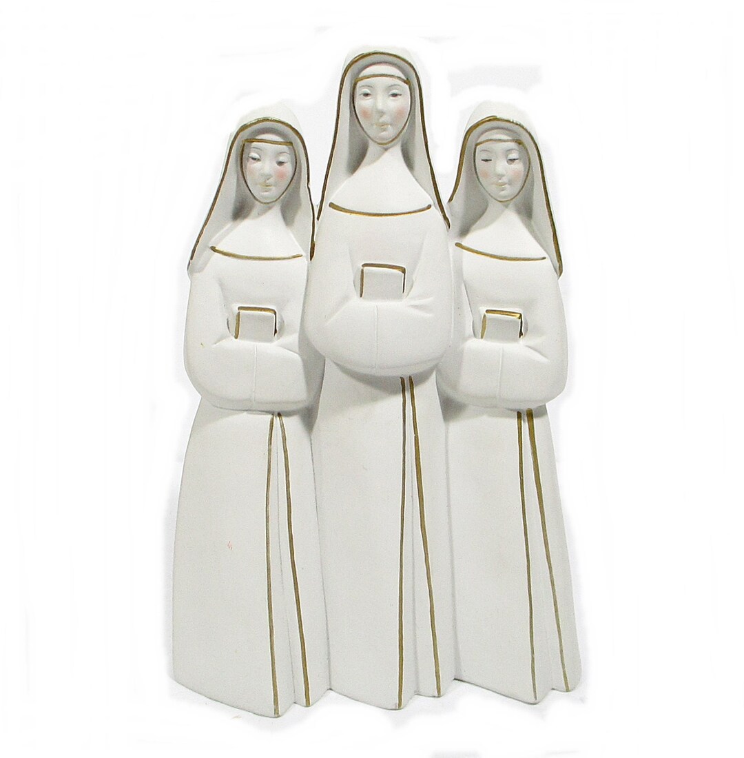 Vintage NUNS Music Box Figurine Statue White Nun Habits Gold Tone Trim ...
