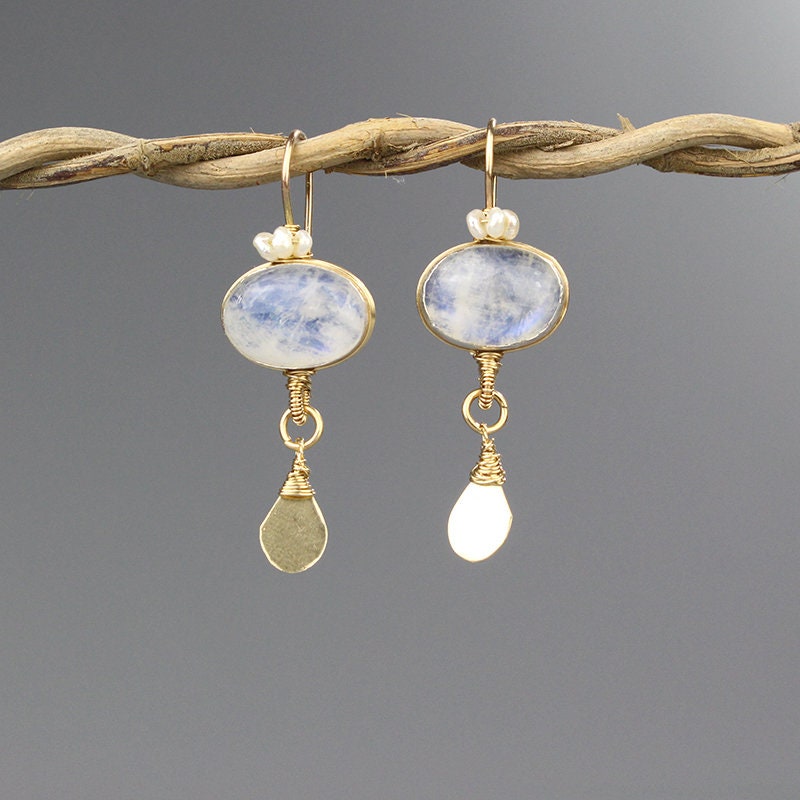 Moonstone Crown Earrings With Freshwater Pearl in 14K Gold - Etsy