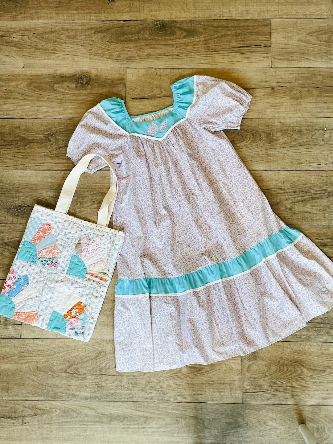 Vintage Hawaiian Muumuu / Shorty Muu / Lavender Floral - Etsy