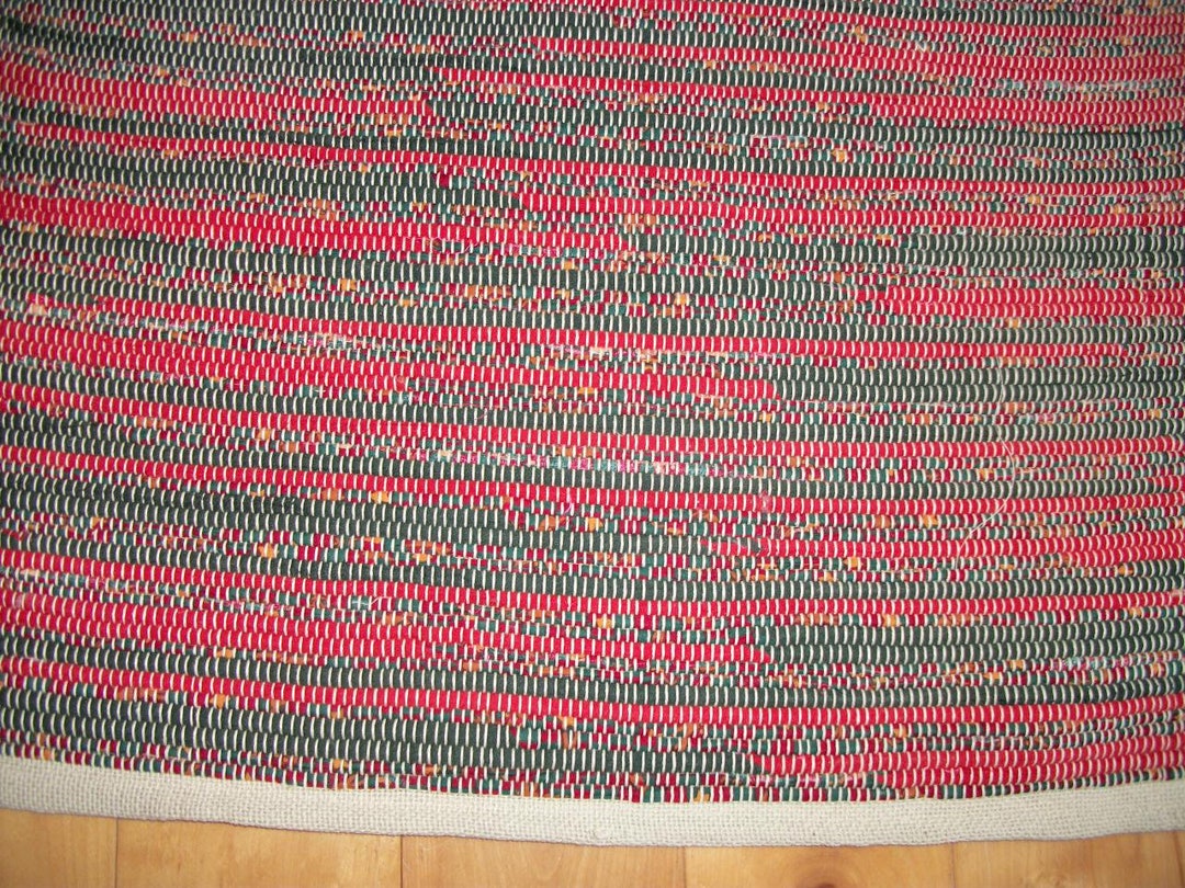 Red and Dark Green Rag Rug 46 Inches Long No Fringe - Etsy